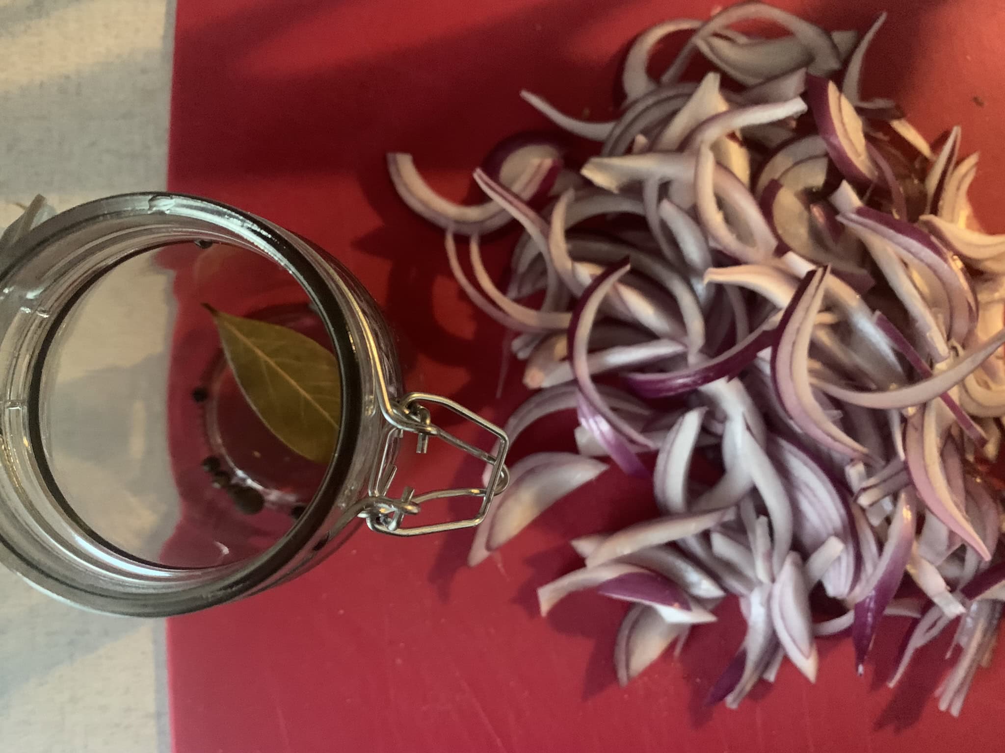 Nakladaná červená cibuľa - recept | Gurman.sk